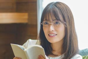 跳ね上げ式薄型リーディンググラス SI-13 | SHIORI